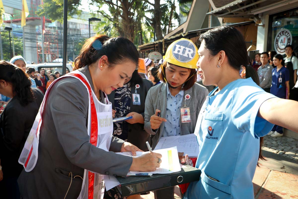 Fire drill practice news - Vejthani Hospital